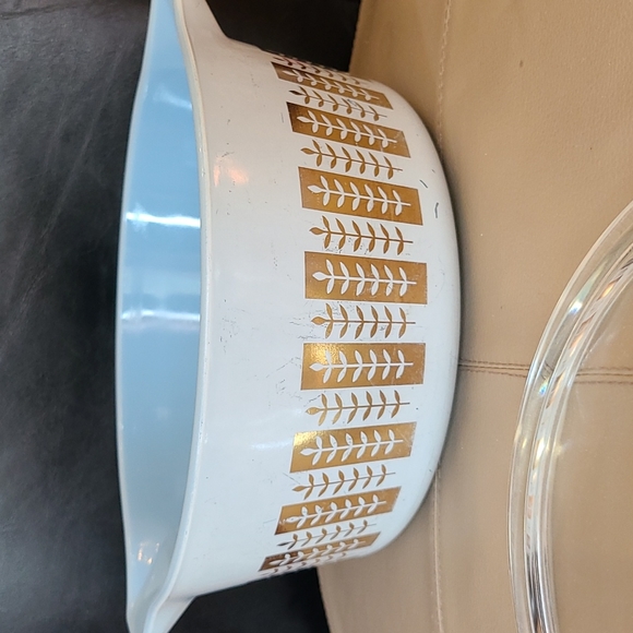 Pyrex | Kitchen | Pyrex Vintage 961 Gold Leaf Delphite Blue Casserole ...